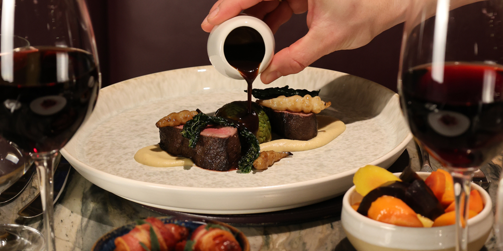 Restaurant in Leith | Fingal Floating Hotel Edinburgh