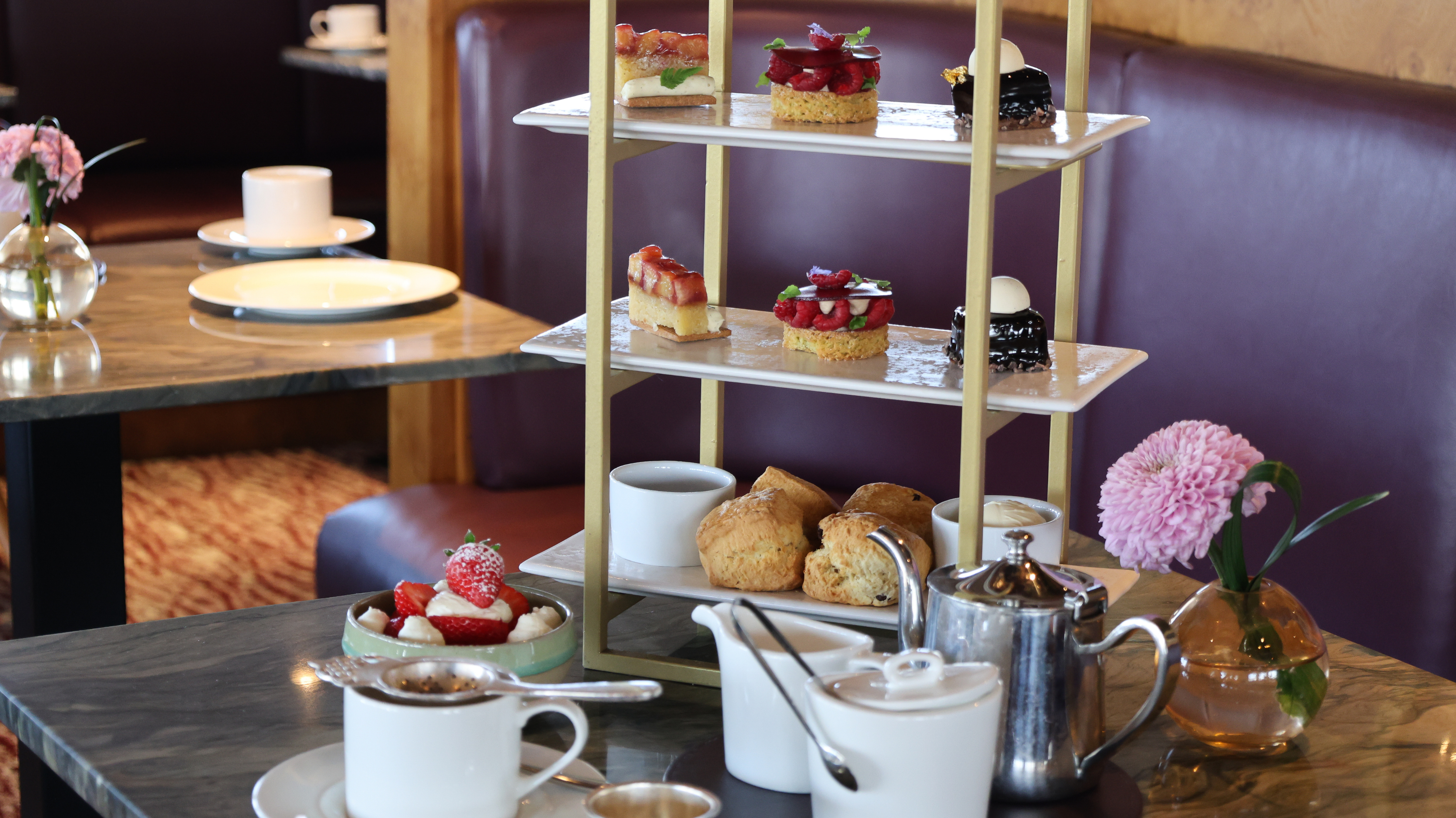 Restaurant in Leith | Fingal Floating Hotel Edinburgh