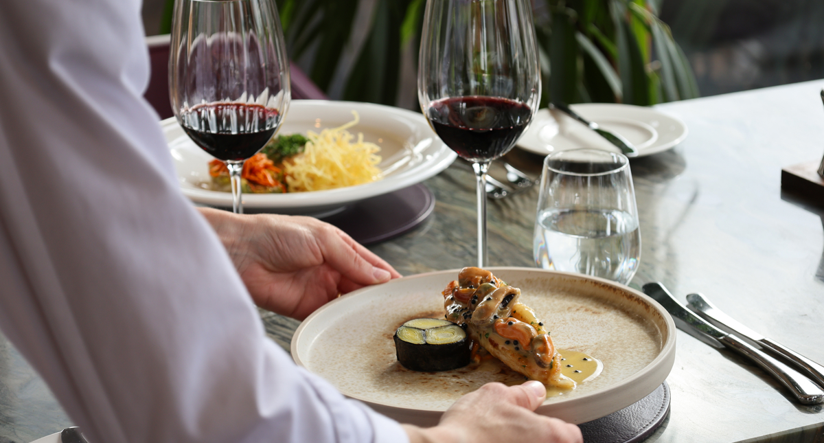 Luxury Dining in Edinburgh | Fingal, Luxury Floating Hotel
